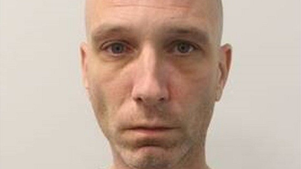 Steven Bishop jailed for London mosque bomb plot - BBC News