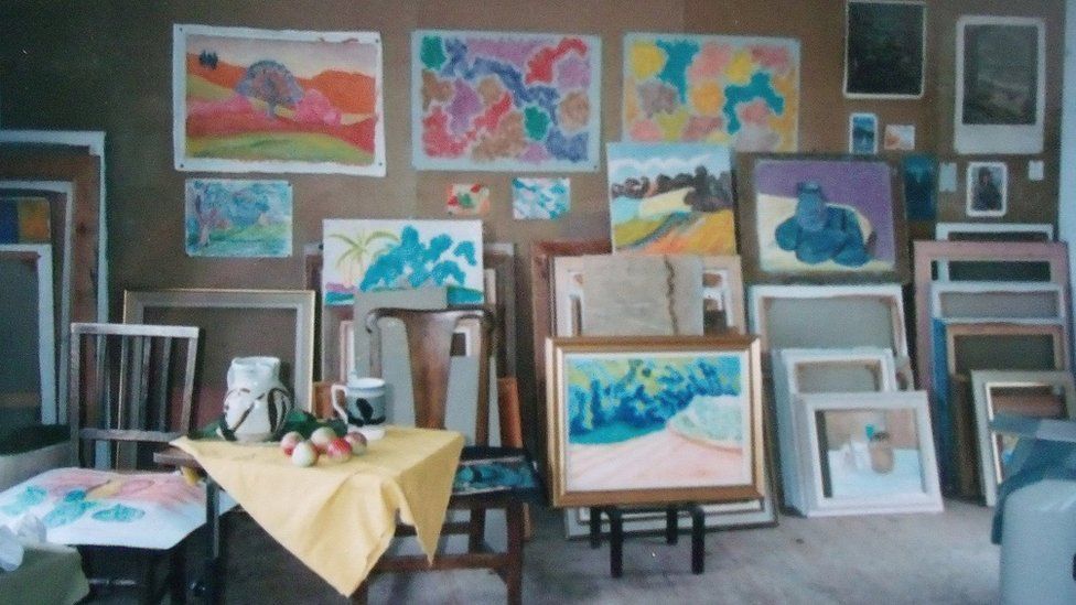 Cheltenham: Exhibition brings Picasso painting to gallery - BBC News