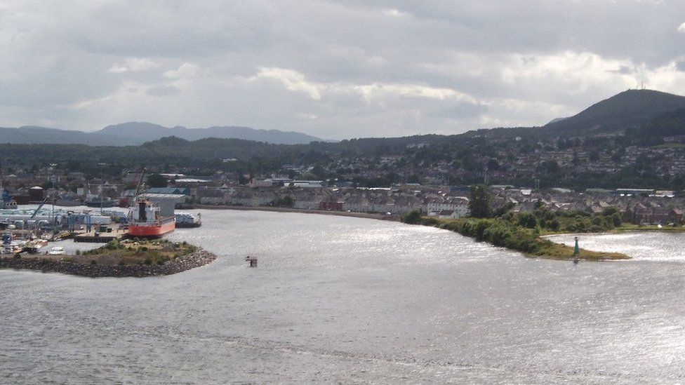 Firm fined after worker's fall at Inverness Harbour - BBC News