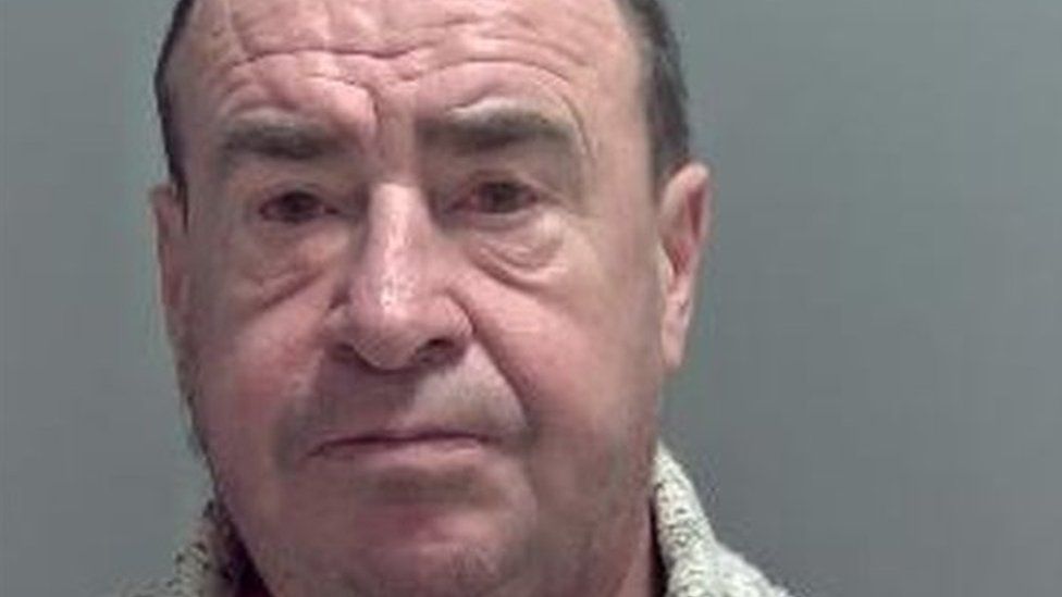 Lowestoft drink-driver five times legal limit - BBC News