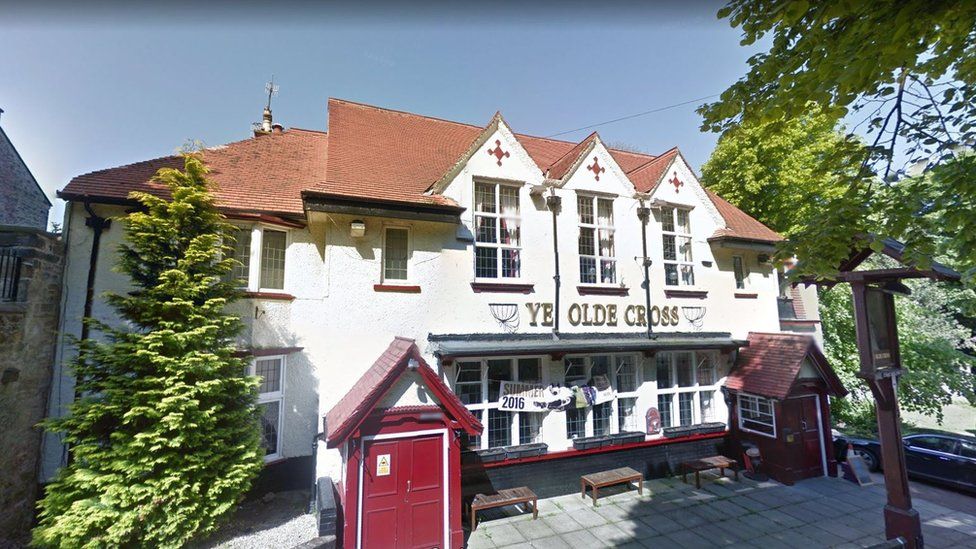 Lake District residents raise £400k to buy Bampton pub - BBC News