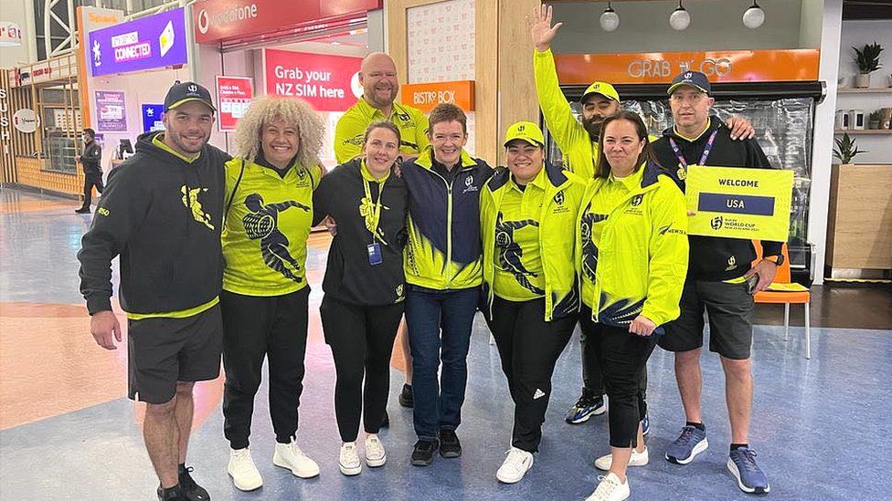 "Mae rygbi'n rhan annatod o'm myd i." - BBC Cymru Fyw