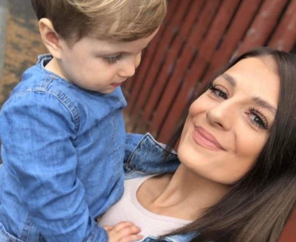 Star Hobson: Great-grandmother thanks supporters at vigil - BBC News