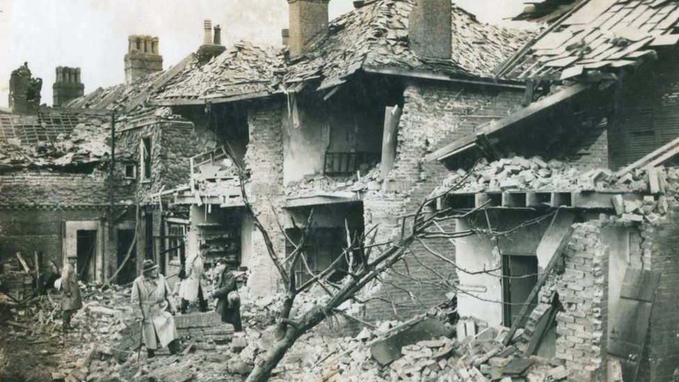 Eastbourne Wish Tower war memorial given green light - BBC News