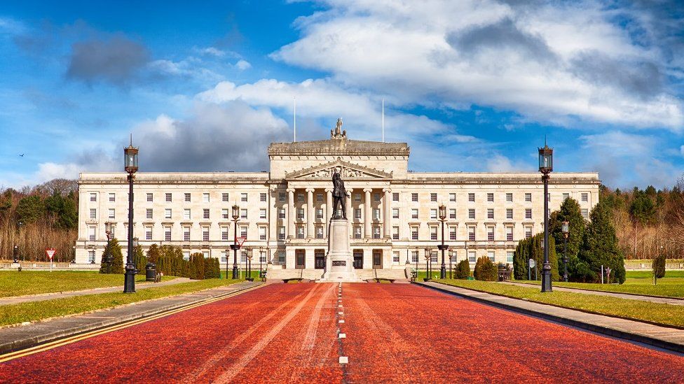 Stormont: The five years which began and ended in deadlock - BBC News