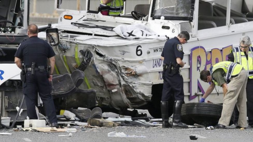 Four foreign students die in Seattle bus crash - BBC News