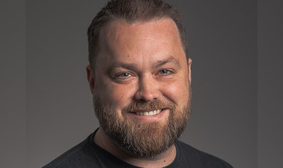 Shrewsbury: Woman scraps house sale after bomb discovery - BBC News