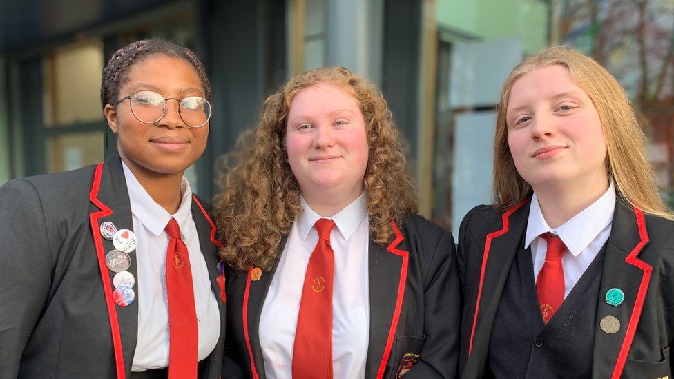 School absence pupils to be helped rather then punished - BBC News