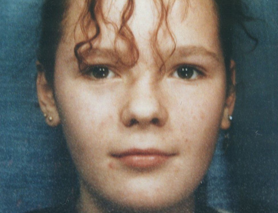 Lindsay Rimer death: Man talks of 1995 canal body find - BBC News