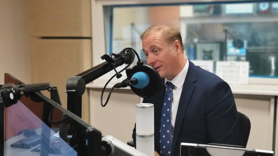 'Worcester parking machine glitch drained my bank accounts' - BBC News