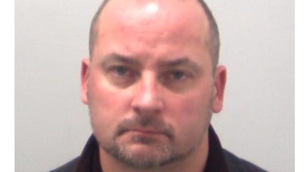 Violent man jailed for stalking ex-girlfriends - BBC News