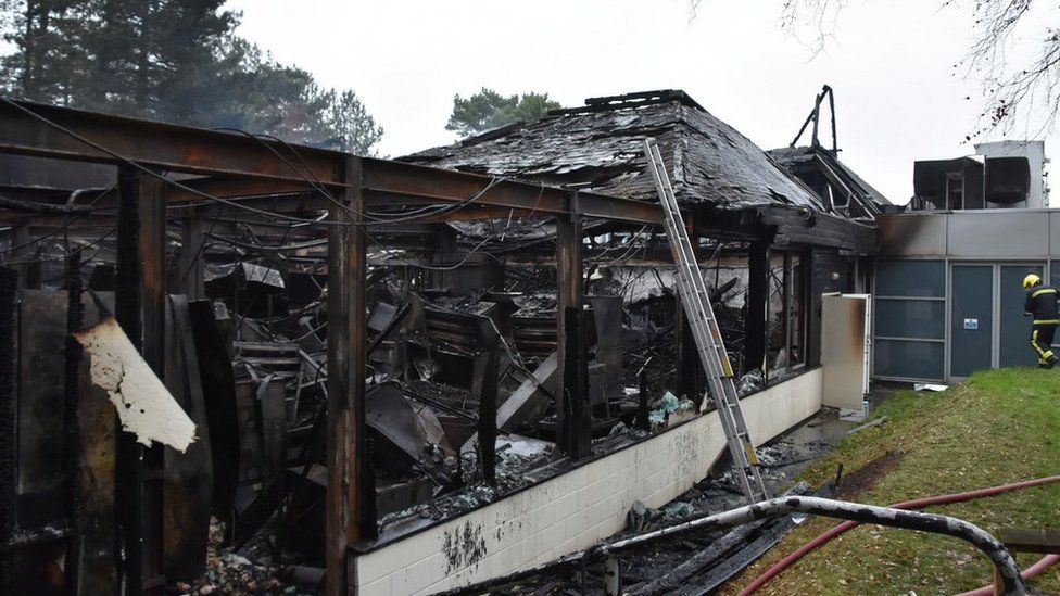 New Fleet M3 motorway services building opens after fire - BBC News