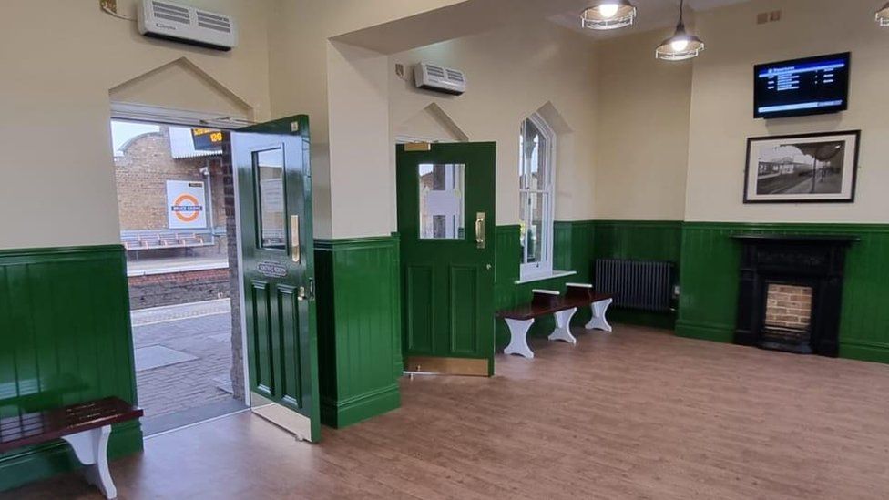 Bruce Grove station restored to 1872 glory - BBC News