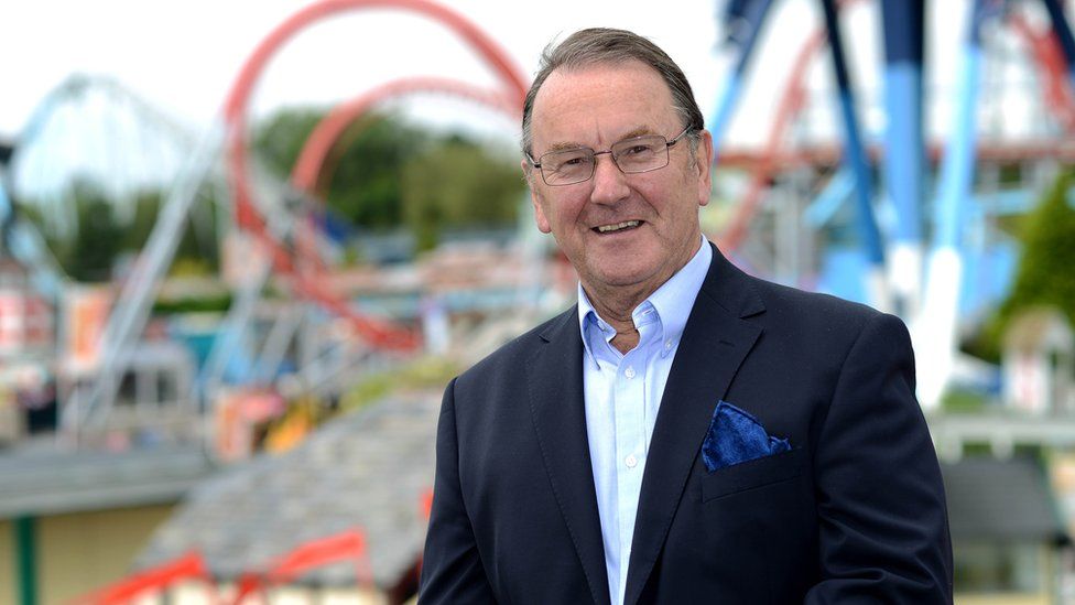 Lee Pearson and Adam Peaty receive New Year Honours - BBC News