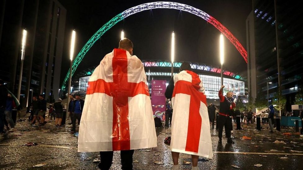 Euro 2020: 'Heartbroken' Londoners react to England's defeat - BBC News