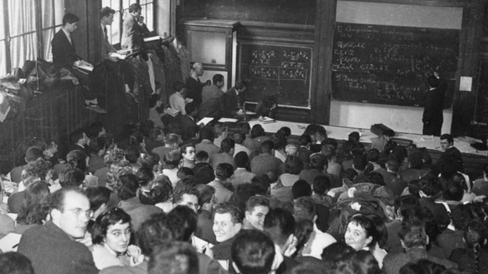 Shouldn't lectures be obsolete by now? - BBC News