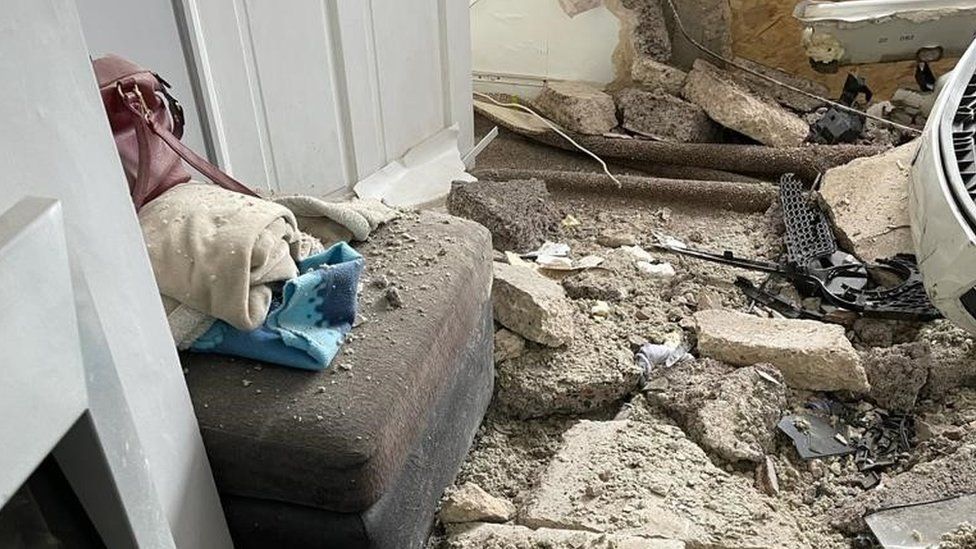 Leicester: Work to begin on road where car crashed into house - BBC News