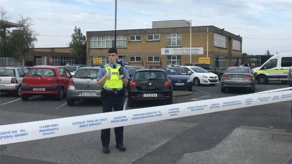 Dublin shootings: Two men dead in gun attacks - BBC News