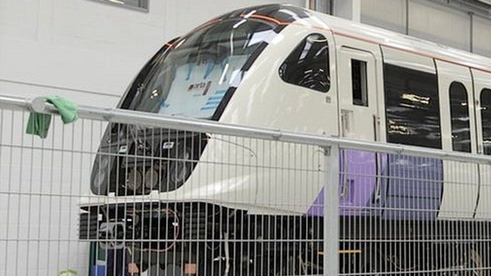 Crossrail carriage passes extreme-weather tests - BBC News