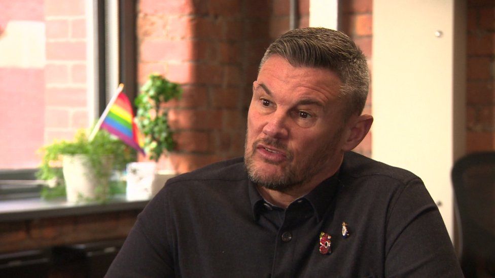 Call for LGBT veterans to share their stories with review - BBC News