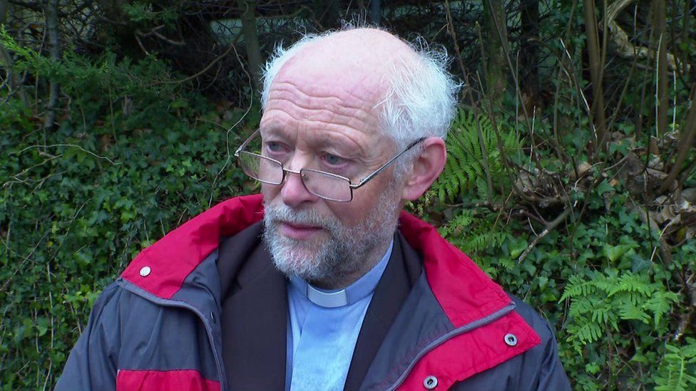 Tristwch yn Llanfrothen wedi marwolaethau bechgyn - BBC Cymru Fyw