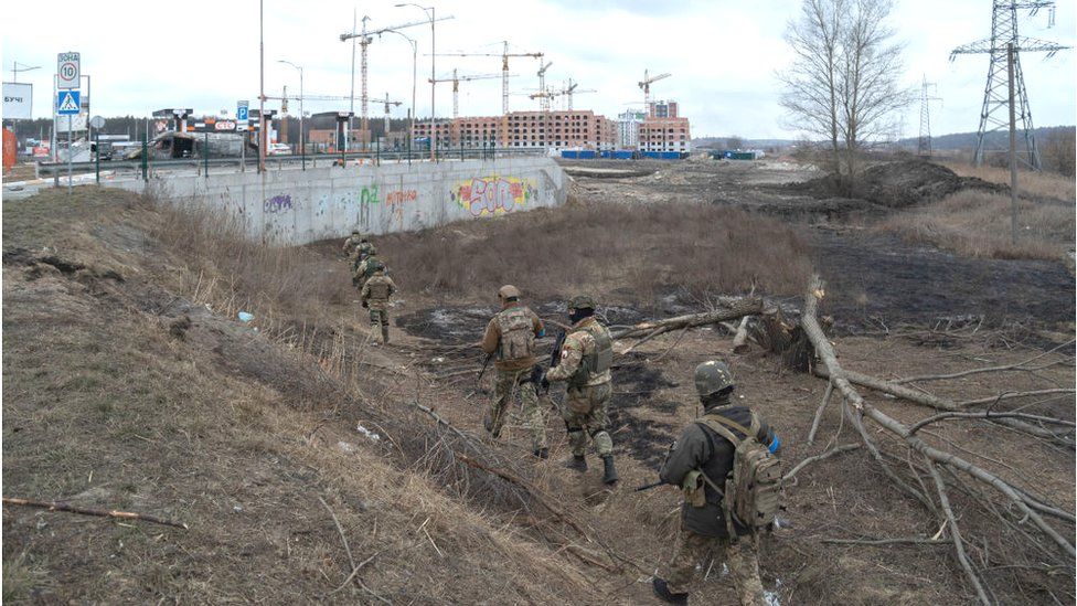 Scots mechanic to return to Ukraine front line - BBC News