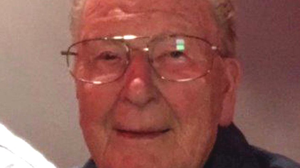 'Loving grandfather' killed in A90 crash named - BBC News
