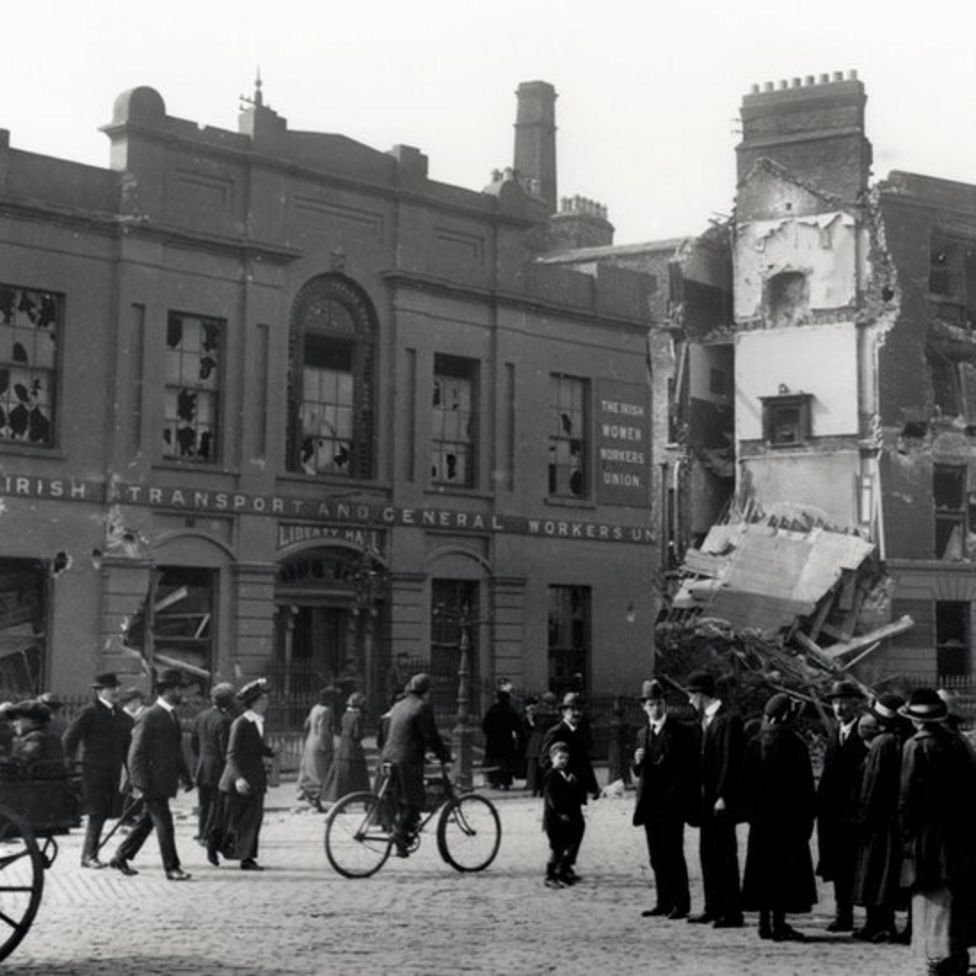 1916 Easter Rising: Irish Citizen Army flag returned to Dublin by ...