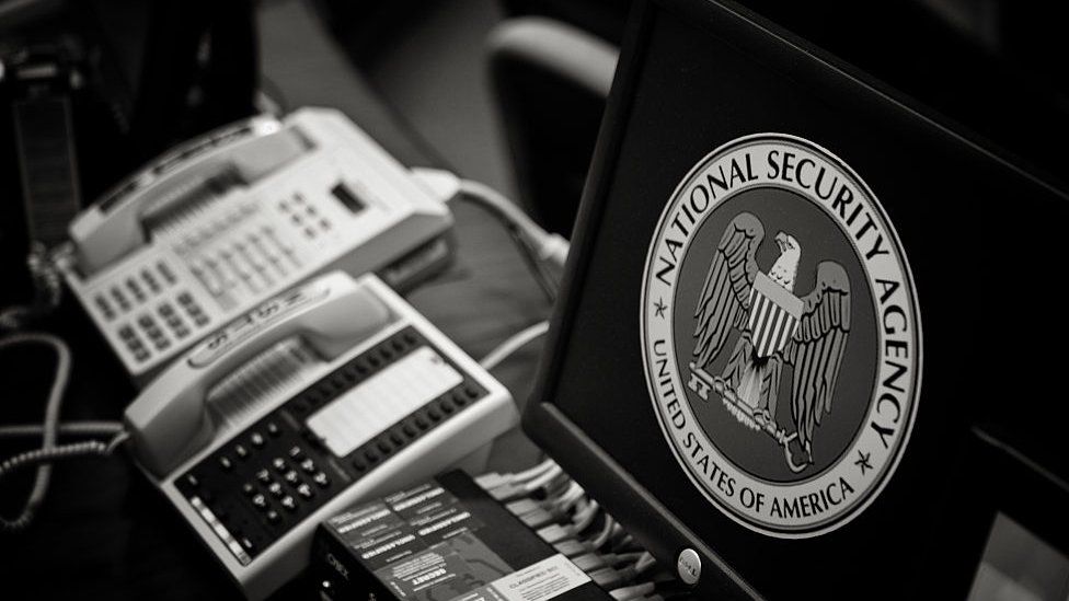NSA contractor pleads guilty to data theft - BBC News