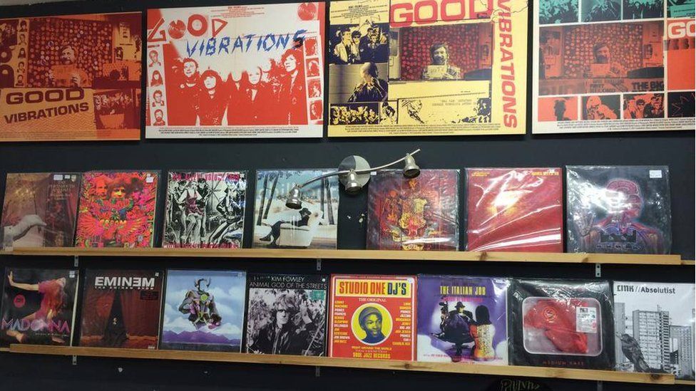 Not just for hipsters: Why we fell back in love with vinyl - BBC News