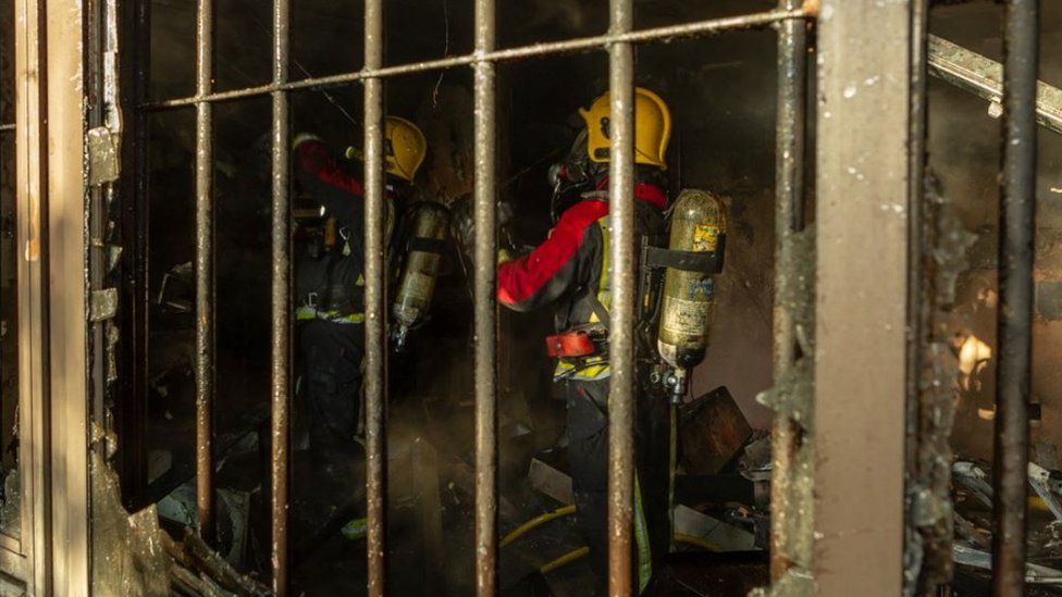 West Bromwich fire: Severe blaze at industrial unit - BBC News