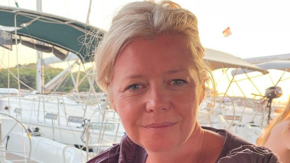 Young drivers' law 'could have saved my daughter' - BBC News