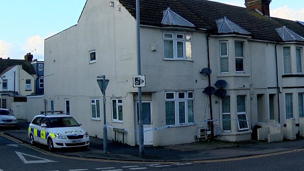 Gillingham murder charge: Benjamin Bowler due before magistrates - BBC News