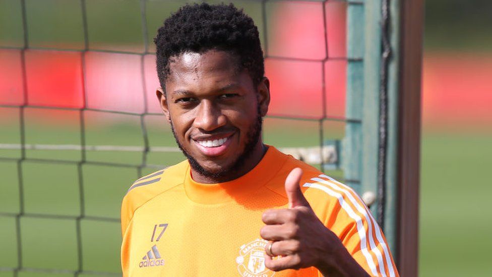 Football clubs boycott social media to fight racism - BBC Newsround