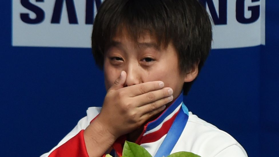 Emily Toy: Cornwall champion wins English girls title - BBC Sport