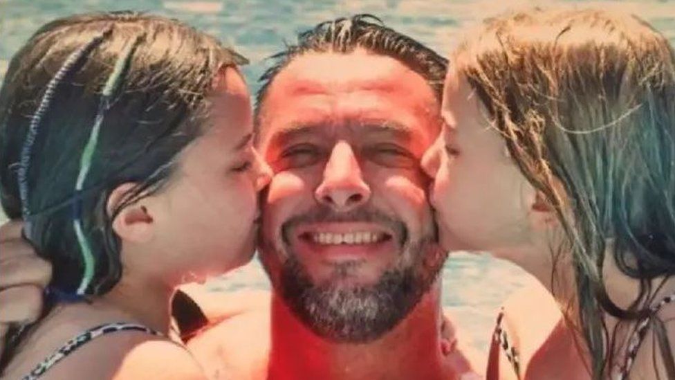 Jason Gardner killing: Father and son jailed - BBC News