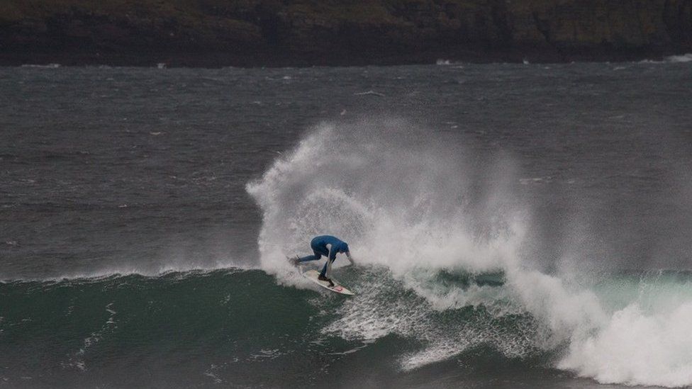 Team GB surfing event to go ahead at Thurso - BBC News