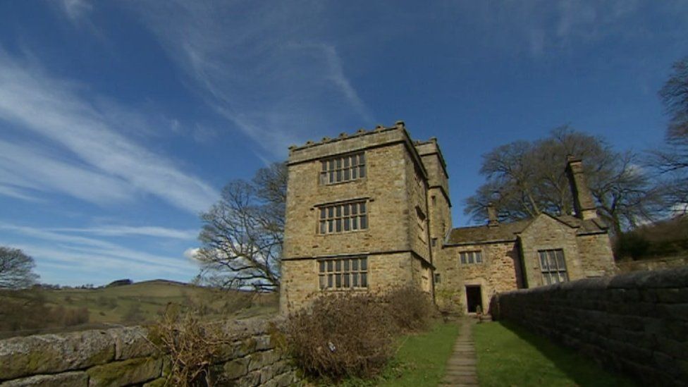 Jane Eyre hall visited by Charlotte Bronte goes up for rent - BBC News