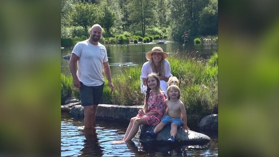 Ayrshire Bulls rugby star faces one-year visa delay - BBC News