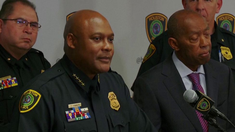 Takeoff: Tributes to Migos rapper shot dead in Houston at 28 - BBC News