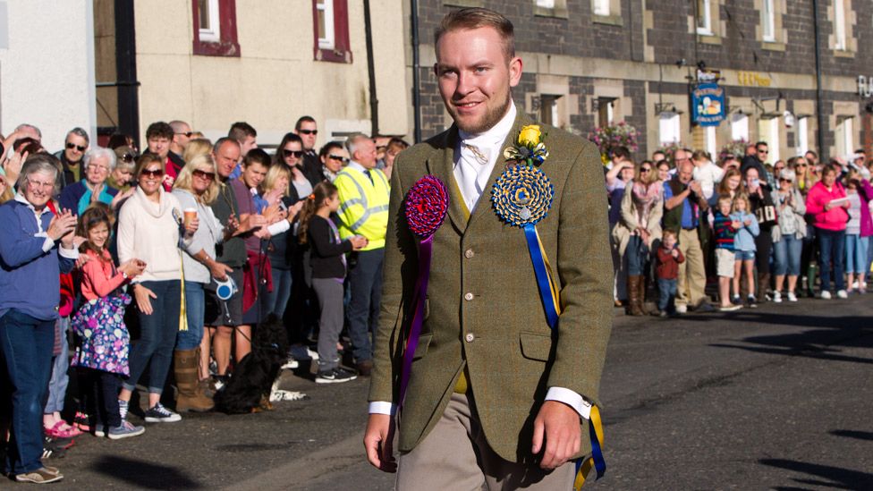 In pictures: Lauder Common Riding - BBC News