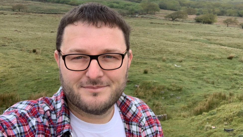 LGBTQ+: 'I thought I'd have to leave Wales to be myself' - BBC News