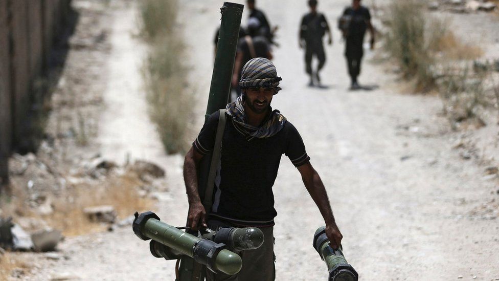 Syria conflict: FSA rebels sceptical of Russia offer - BBC News