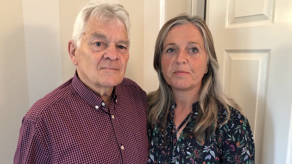 Ymgyrch ddiogelwch er cof am ddyn fu farw yn Sbaen - BBC Cymru Fyw