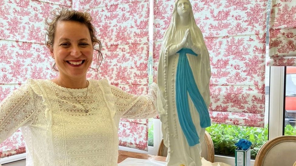 Statue at Guernsey's Little Chapel restored ahead of centenary - BBC News