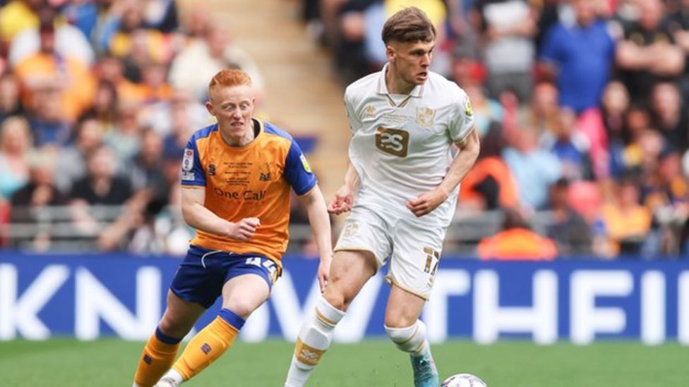 Jake Taylor: Morecambe sign midfielder from Port Vale - BBC Sport
