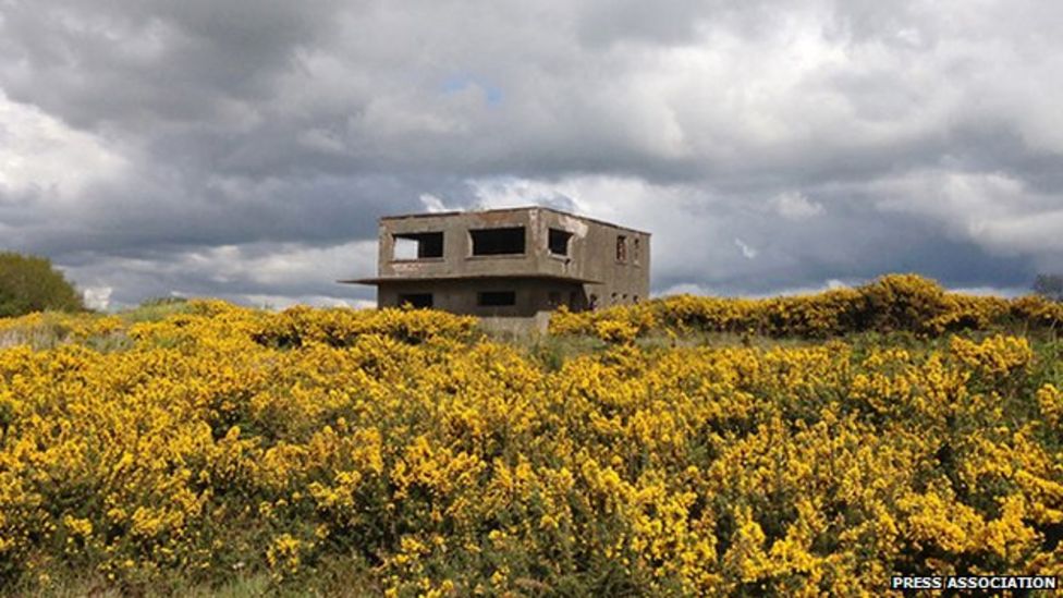 Winkleigh World War Two watchtower for sale - BBC News