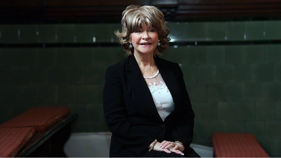 Wakefield Council votes to raise tax by maximum 4.99% - BBC News