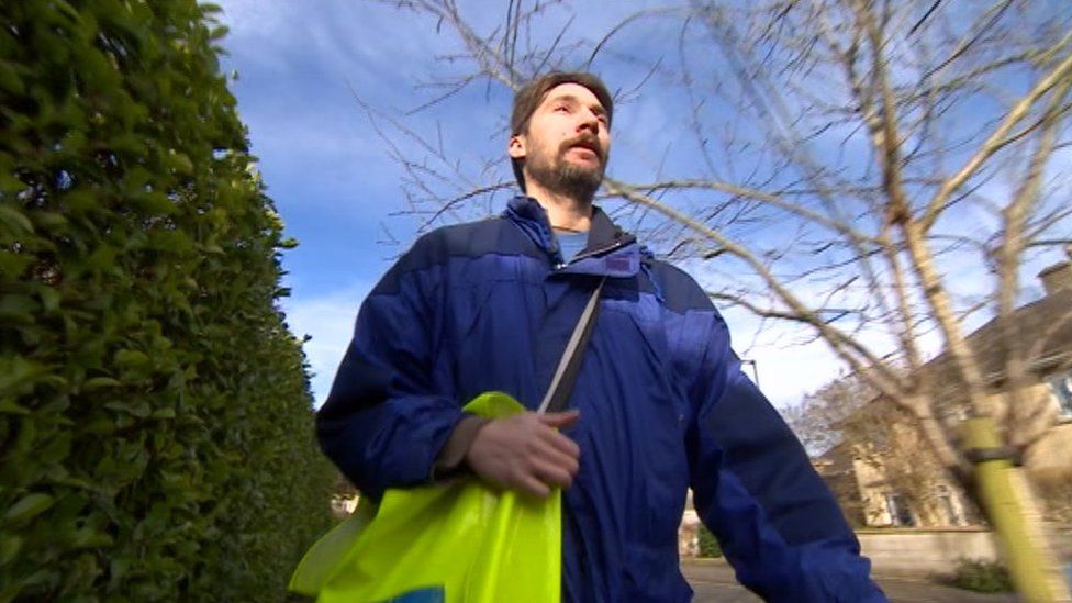 Guide to help 'hopeless, feckless and workshy' find jobs - BBC News