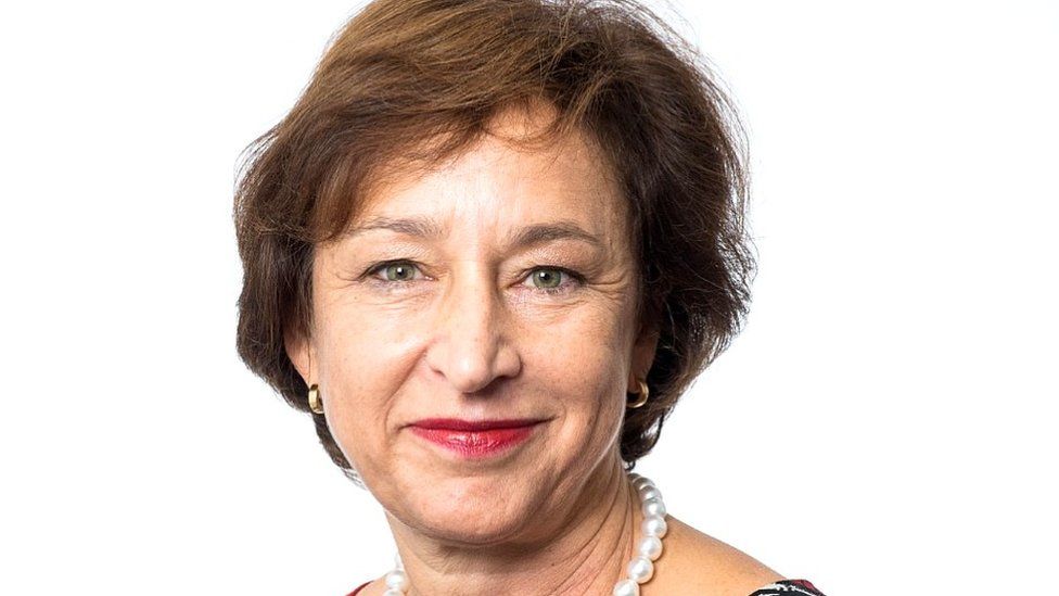 ADHD in women: 'It's like someone tuned in the radio' - BBC News